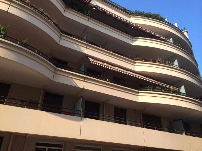 Appartement à louer - La Villette, Lyon ème arrondissement - 3 pièces - 2 chambres