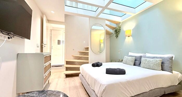 Appartement 2 pièces à Nice, Vieux Nice, à vendre
