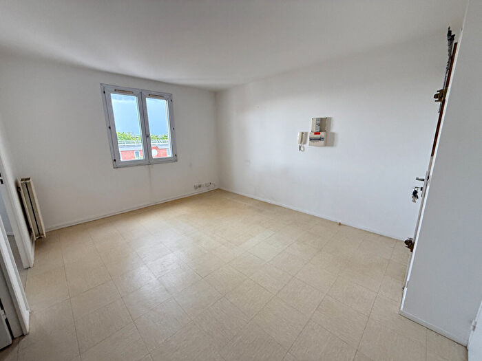 Élancourt, Clé Saint-Pierre, Pissaloup, La Revanche : Appartement 1 pièce à louer