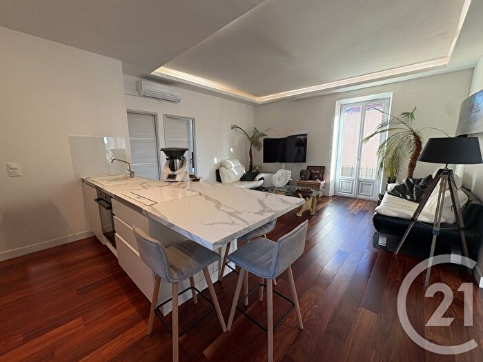 Appartement à vendre - Bormes-les-Mimosas, Centre-ville, Le Pin - 4 pièces - 3 chambres