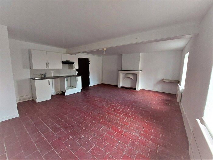 Appartement à louer - Romanèche-Thorins - 3 pièces - 2 chambres