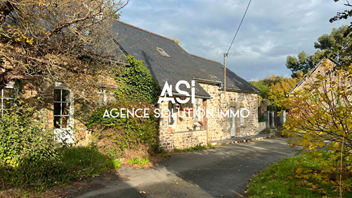 Maison à vendre - Courcité - 10 pièces - 7 chambres