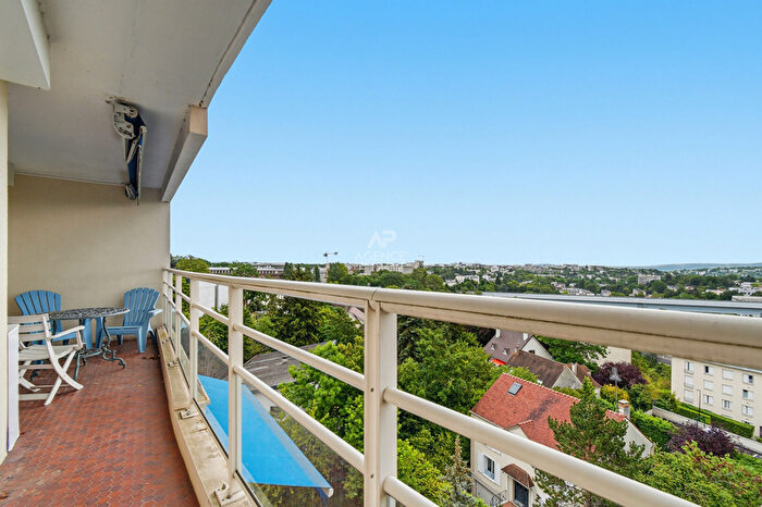 Appartement 4 pièces à vendre à Saint-Germain-en-Laye, Hennemont