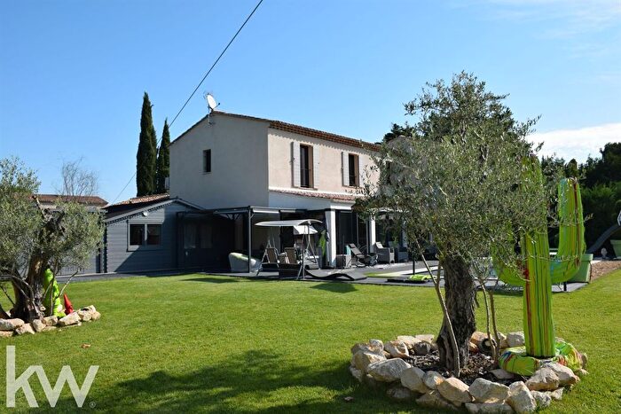 Maison à vendre - Saint-Rémy-de-Provence - 5 pièces - 4 chambres