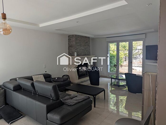 Maison 7 pièces à Fayet, à vendre