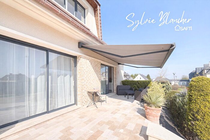 Maison 9 pièces à Évrecy, à vendre