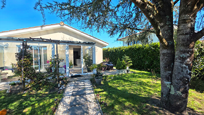 Maison à vendre - Biganos - 5 pièces - 3 chambres