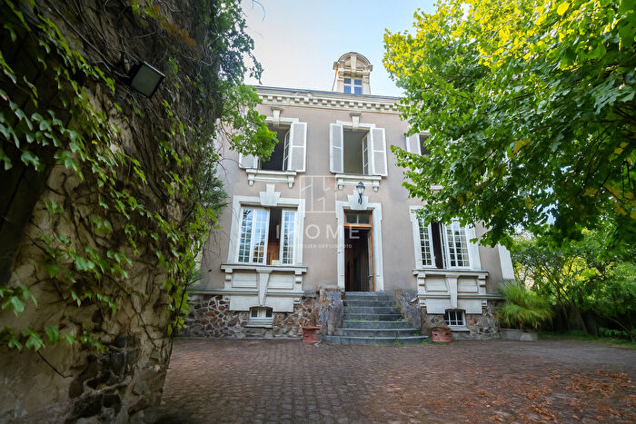 Maison à vendre - Montjean-sur-Loire - 12 pièces - 8 chambres