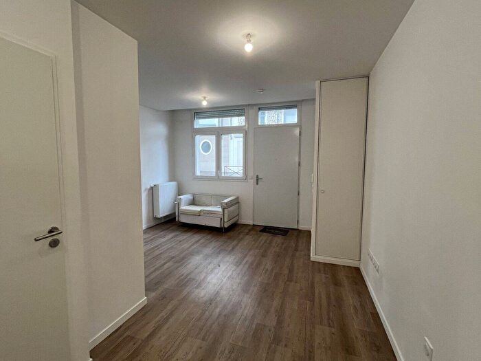 Appartement à louer - Le Cheteau, Villiers-sur-Marne - 1 pièce