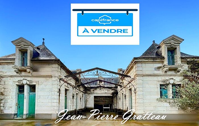 Maison 10 pièces à Châtellerault, Centre-ville, à vendre