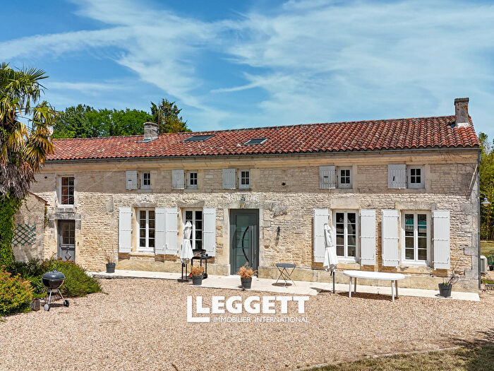 Maison 6 pièces à vendre - Louzignac