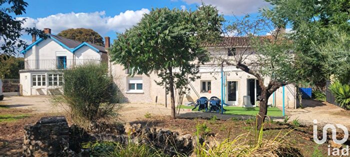 Maison à vendre - Airvault - 7 pièces - 4 chambres