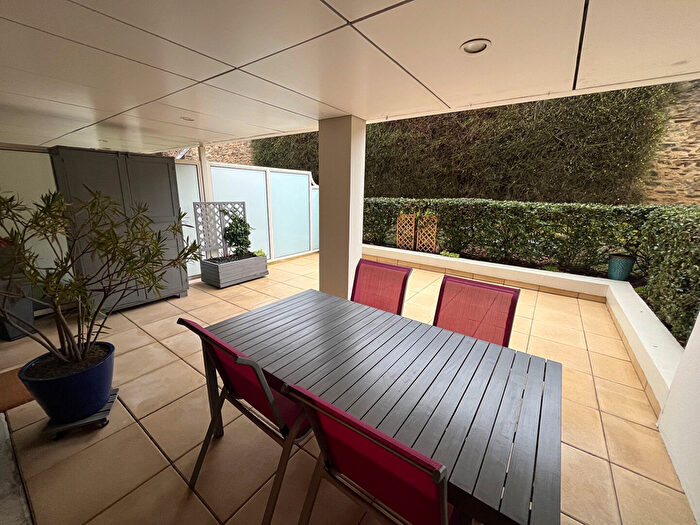 Quartiers Centre, Saint-Anne : Appartement 3 pièces à louer
