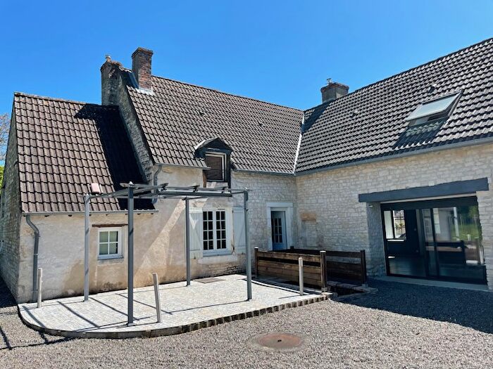 Vornay : Maison 7 pièces à vendre