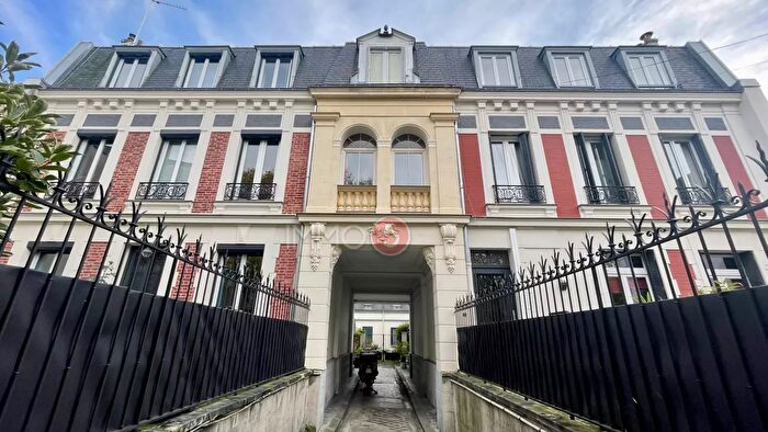 Appartement à vendre - Le Raincy, Gare - 3 pièces - 2 chambres