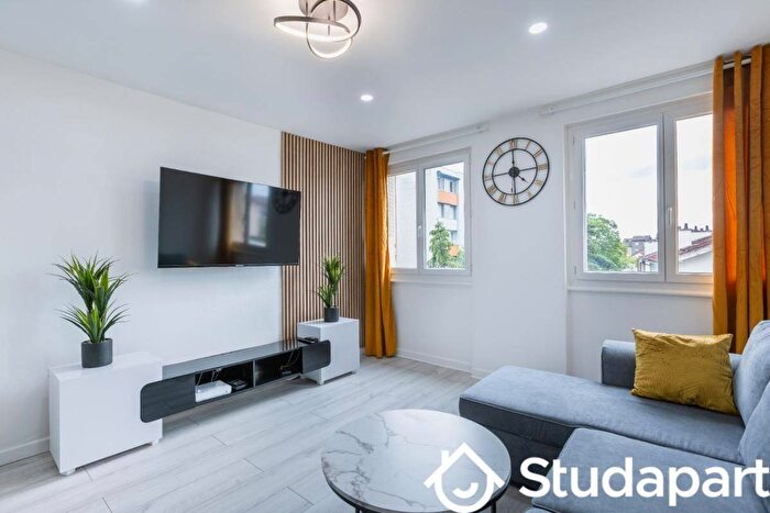 Appartement à louer - Leon Blum-La Raye Dieu, Clermont-Ferrand - 1 pièce - 3 chambres