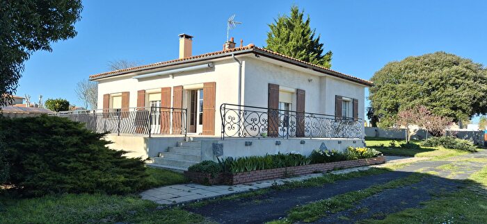Maison à vendre - Aulnay - 6 pièces - 4 chambres