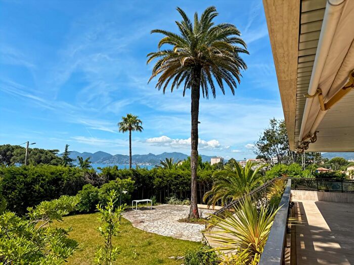 Appartement à vendre - Cannes, Croix des Gardes - 6 pièces - 5 chambres