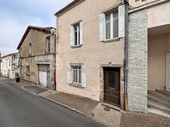 Maison 5 pièces à vendre à Bressuire, Centre-ville