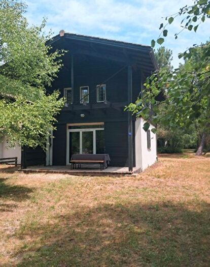 Maison 4 pièces à louer à Lacanau