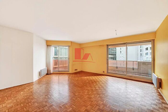 Appartement à vendre - Vanves, Plateau de Vanves - 3 pièces - 2 chambres