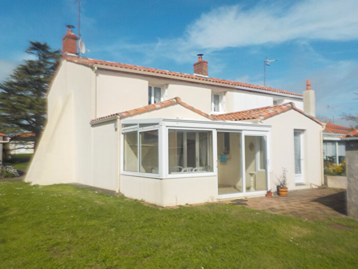 Maisons à vendre et appartements à louer - 1