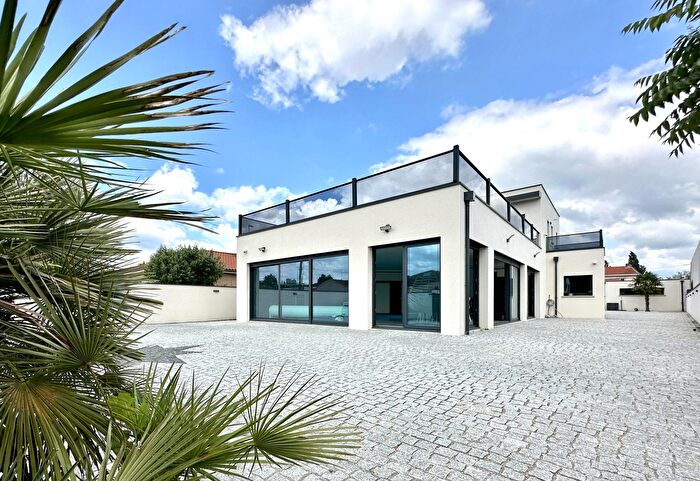 Maison à vendre - Clermont-Ferrand, Herbet, Brezet, Saint-Jean - 6 pièces - 4 chambres