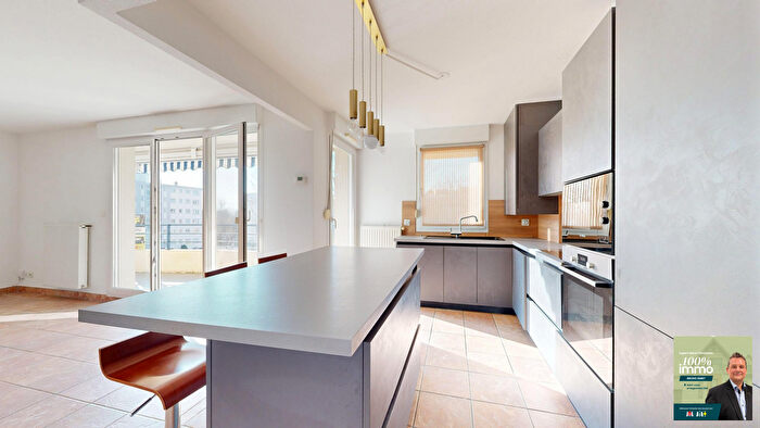 Appartement à vendre - Saint-Louis - 5 pièces - 4 chambres