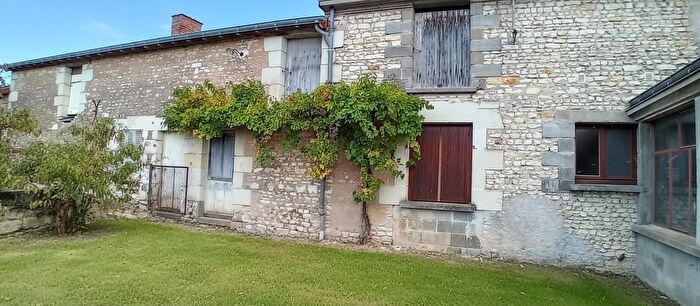 Maison à vendre - Chaveignes - 4 pièces - 3 chambres