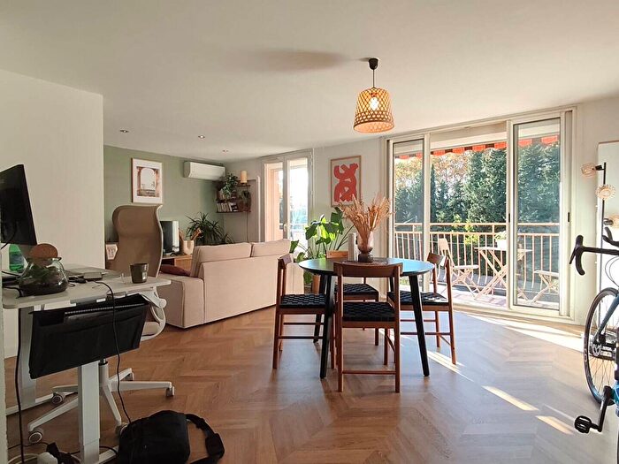 Appartement à louer - Centre Ville, Aix-en-Provence - 2 pièces - 1 chambre