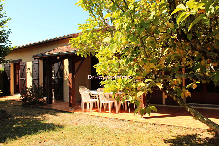 Maison à vendre - Chassenon - 7 pièces - 4 chambres