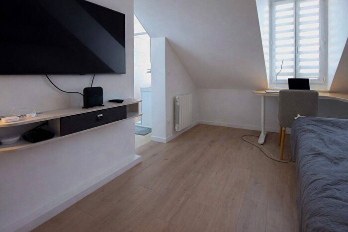 Appartement à louer - La Garenne-Colombes - 1 pièce