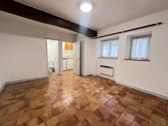 Appartement à louer - Beaune, Centre-ville - 1 pièce