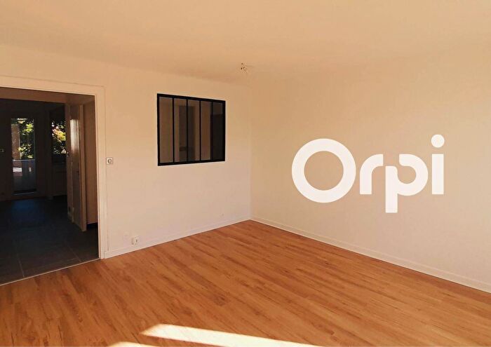 Centre Ville Nord, Voiron : Appartement 3 pièces à louer