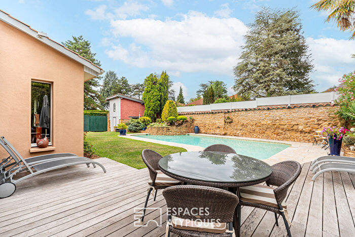 Maison à vendre - Saint-Cyr-au-Mont-dOr - 5 pièces - 4 chambres
