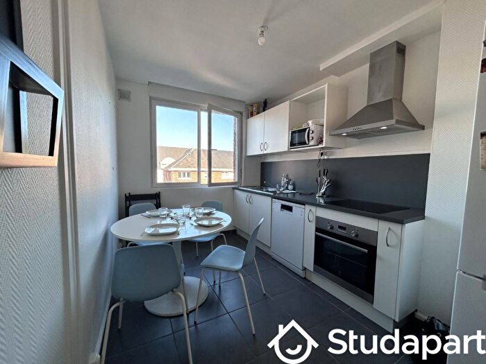 Appartement à louer - Saint Germain-Les Halles, Amiens - 1 pièce - 1 chambre