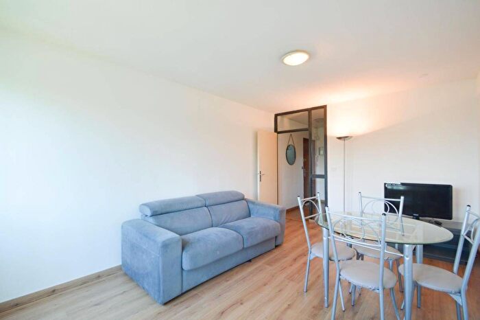 Appartement à louer - Dufau-Tourasse, Pau - 3 pièces - 2 chambres