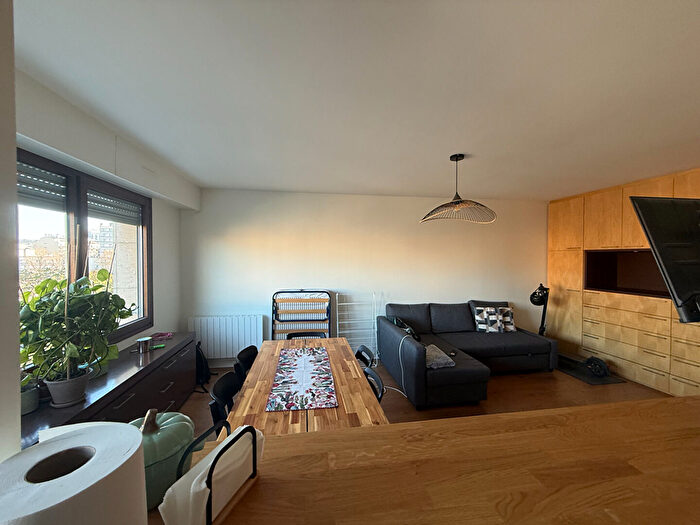 Appartement à louer - Paris e , Plaine, Lagny - 2 pièces - 1 chambre