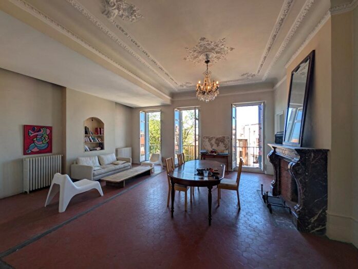 Appartement 6 pièces à Marseille 1er, Noailles, à louer