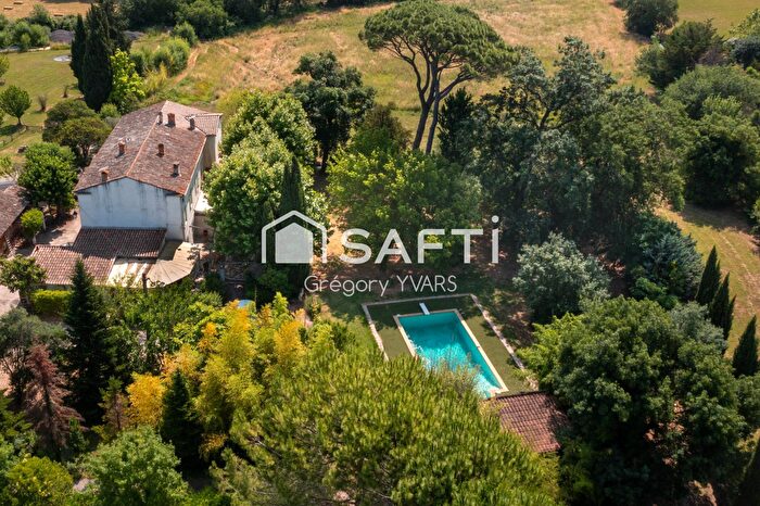 Maison à vendre - Le Luc - 20 pièces - 9 chambres