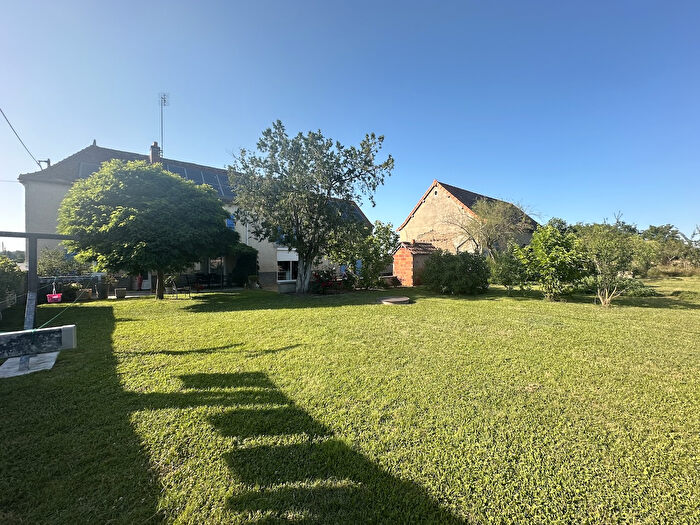 Maison à vendre - Artaix - 10 pièces - 6 chambres