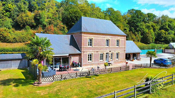 Maison à vendre - Saint-Aubin-sur-Scie - 8 pièces - 6 chambres
