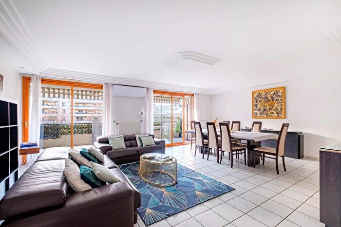 Appartement à vendre - Villeurbanne, République, Tolstoi - 6 pièces - 4 chambres