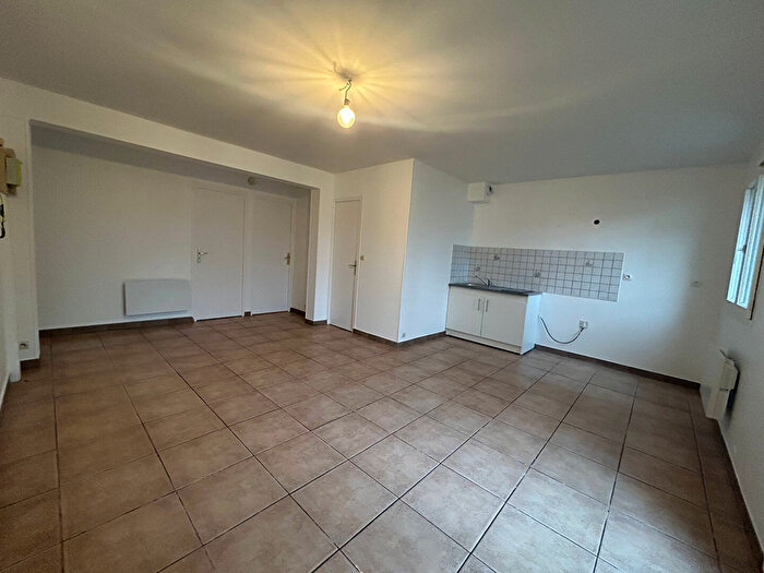 Appartement à louer - Brétigny-sur-Orge, Cendrennes, Bois de Châtres - 3 pièces - 2 chambres