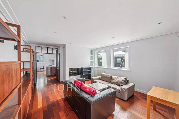 Appartement à louer - Courcelles-Wagram, Paris ème arrondissement - 5 pièces - 3 chambres