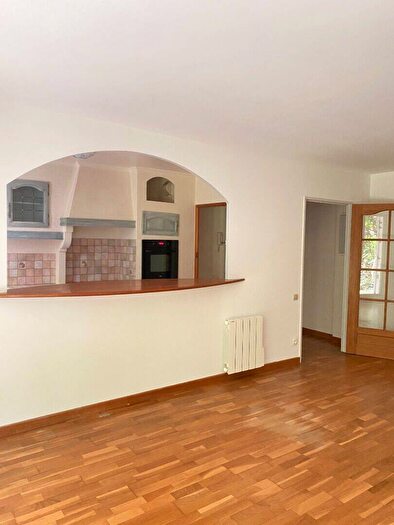 Appartement 2 pièces à Bellevue-Centre Ville, Yerres, à louer