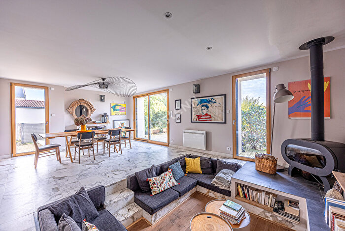 Maison à vendre - Saint-Fulgent - 6 pièces - 4 chambres