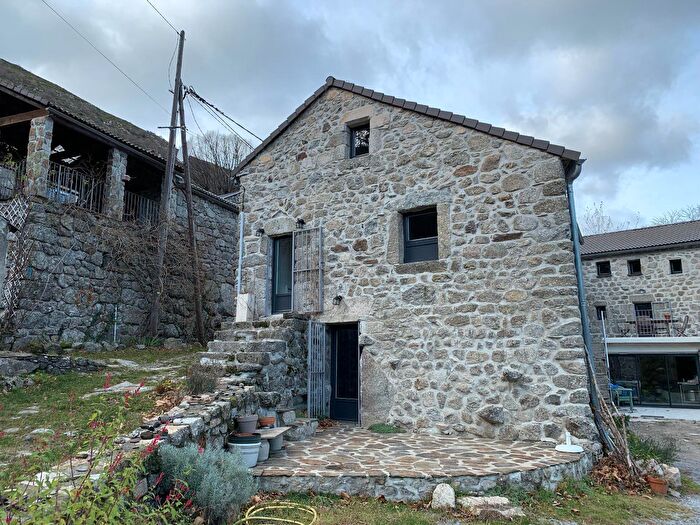 Appartement à louer - Malarce-sur-la-Thines - 3 pièces - 2 chambres