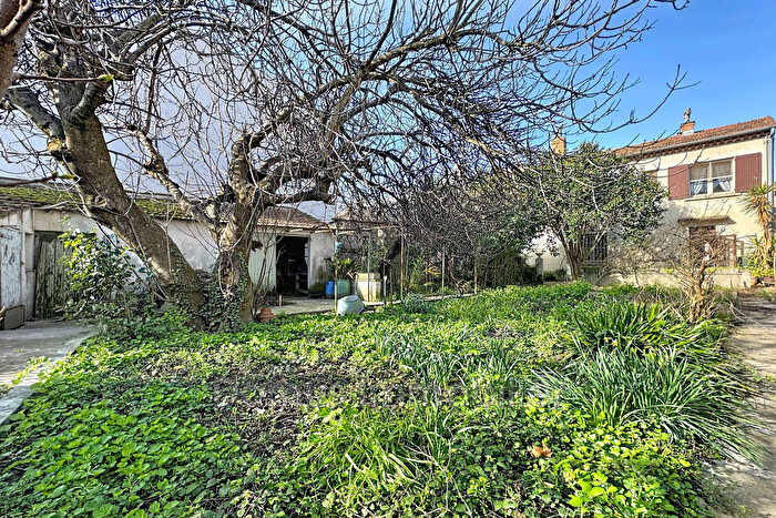 Maison à vendre - Sorgues, Centre-ville - 8 pièces - 2 chambres