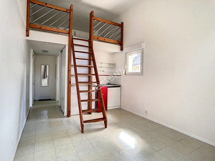 Appartement à louer - Quimper, Kerfeunteun, Cuzon - 1 pièce - 1 chambre